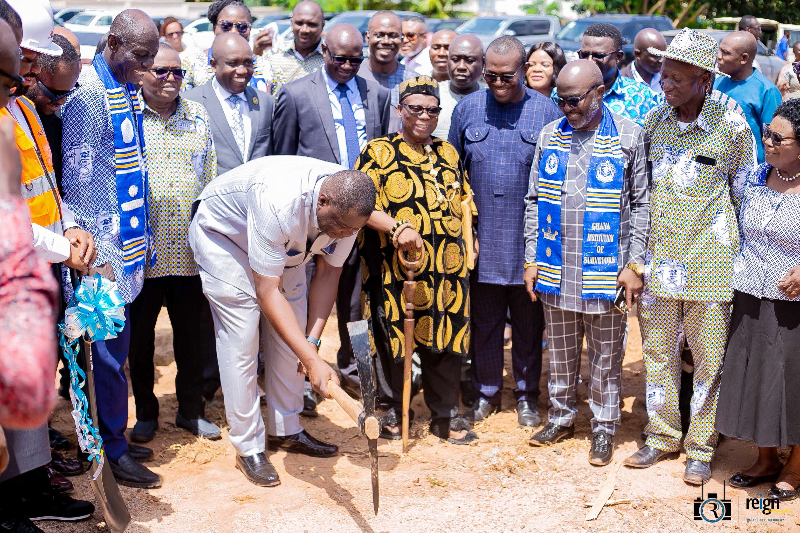 Ghana Institution of Surveyors (GhIS)